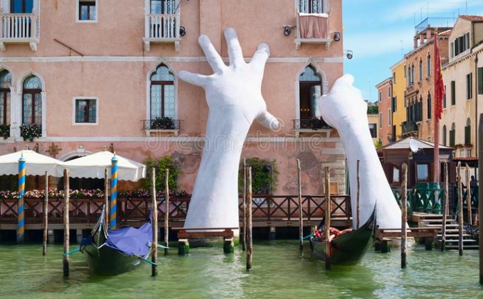 The Giant Hands Of Venice in Italy | This is Italy