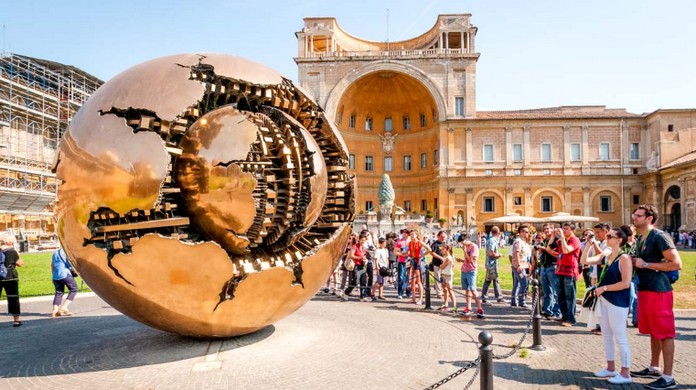 ROME – a City of Magic & marvellous Fountains 😍 | This is Italy