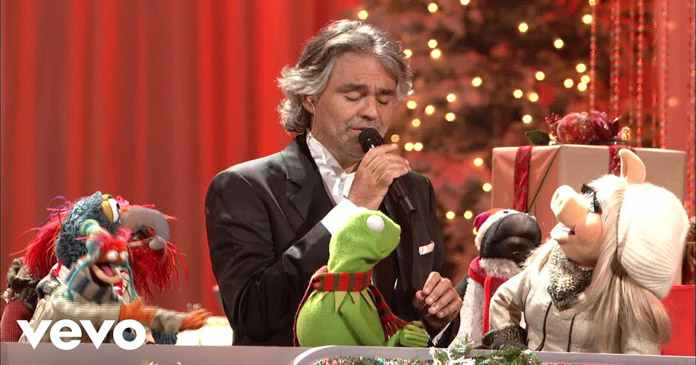 JINGLE BELLS 🔔 Andrea Bocelli & the MUPPETS 🔔 | This is Italy