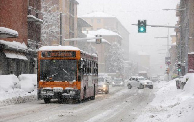 Weather Alert: COLD & SNOW returns in Italy (5th May) | This is Italy