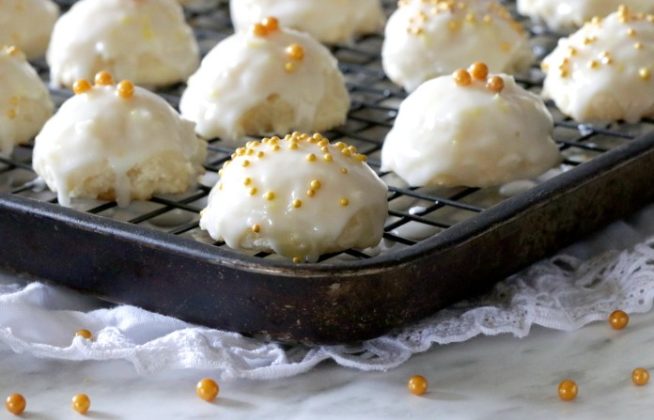 Lemon Ricotta Ring Cookies - recipe