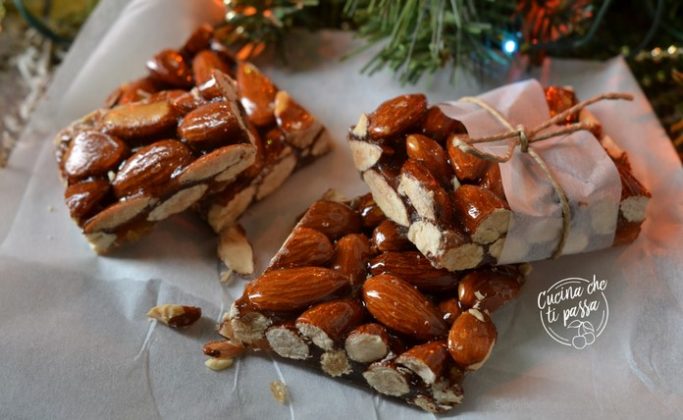 Almond Brittle: The Crunchy Italian Goodness