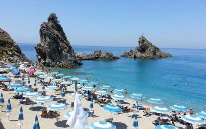 Top 9 Beaches in Calabria with Crystal Blue Waters | This is Italy | Page 3