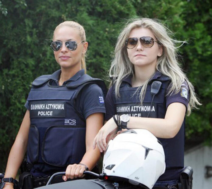 Top 9 Most Beautiful Female Officers in The World - Page 5