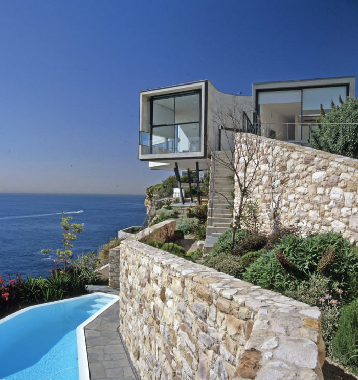 9 Best Cliff Houses with Breathtaking Views - Page 4